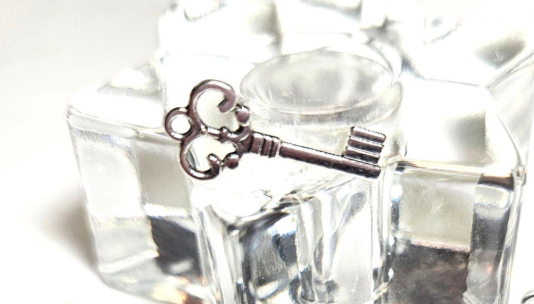 5 Pc Lot House Key, Skeleton Key, Door Key Charm, Steampunk Charm, One ...