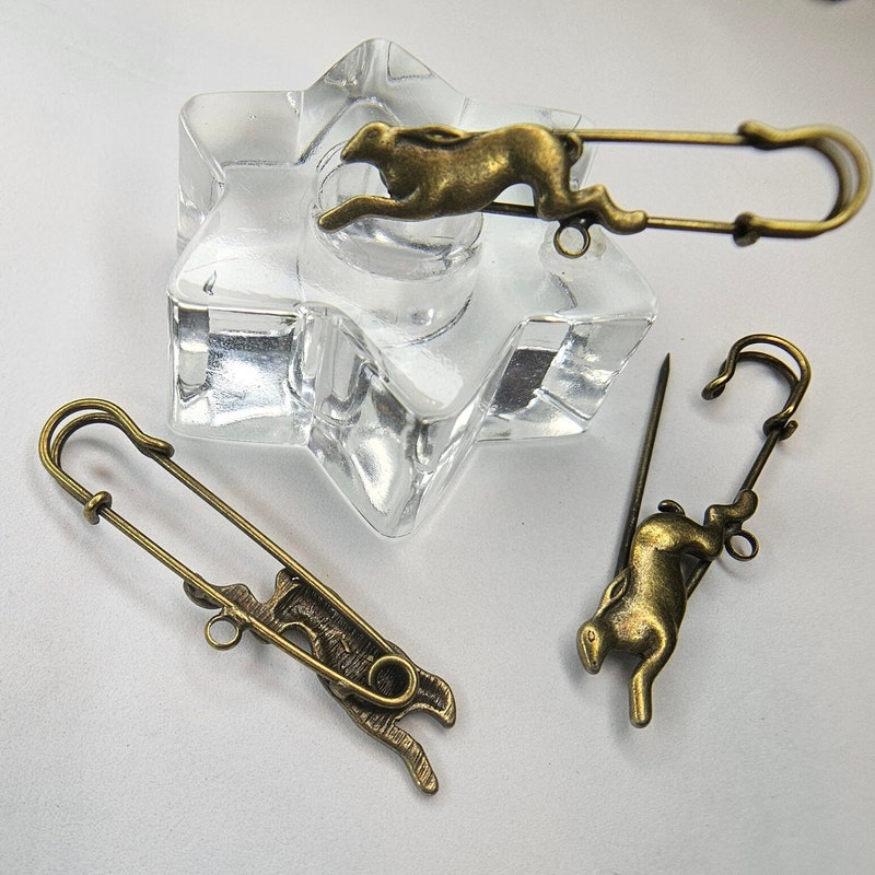 Running Rabbit - Etsy