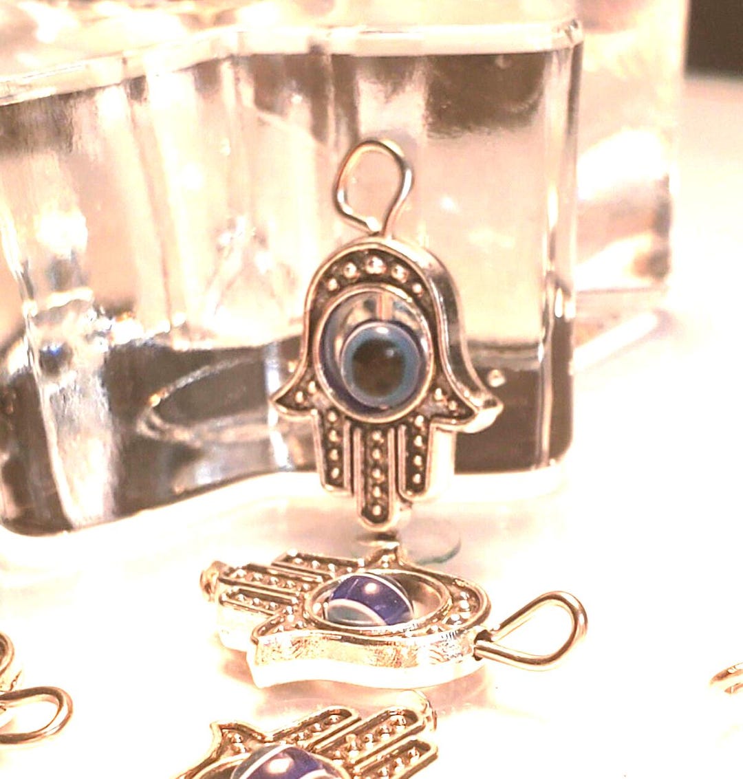 BULK 20 Pc Lot Hand Charm With Moving Blue Evil Eye Charm Silver Tone ...
