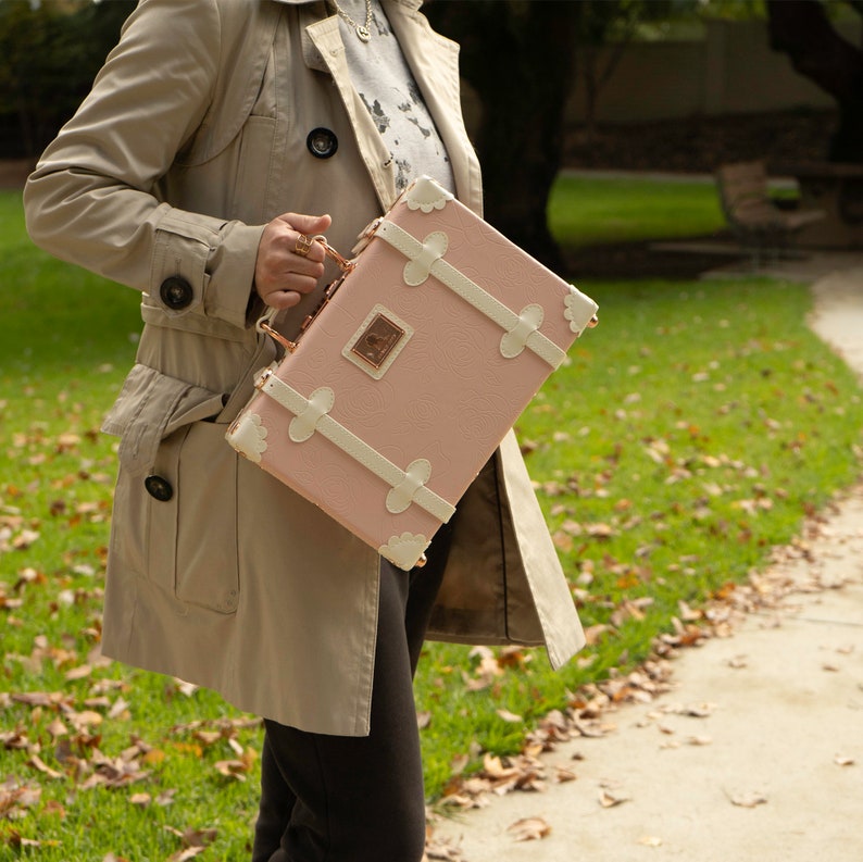 Embossed Pink Carry-on Overnight Case, Retro Hard Shell Train Case ...
