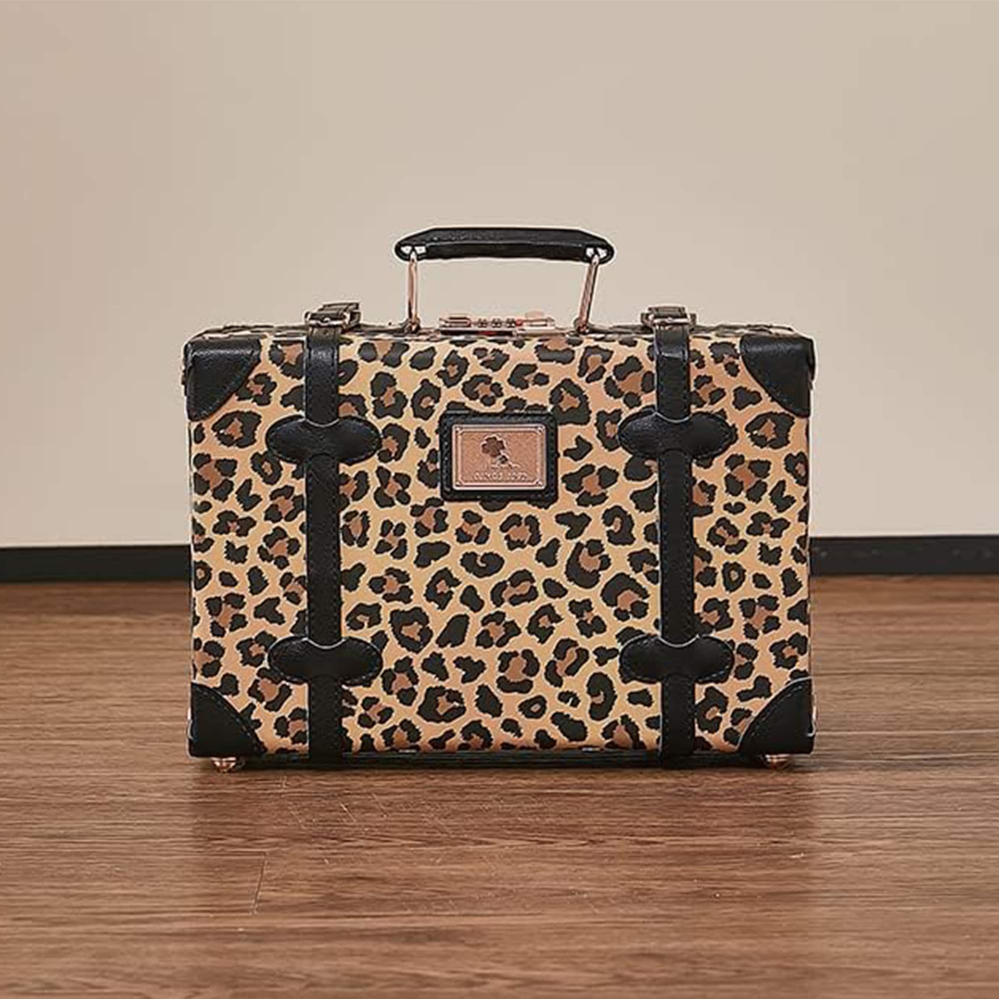 Embossed Pink Carry-on Overnight Case, Retro Hard Shell Train Case ...