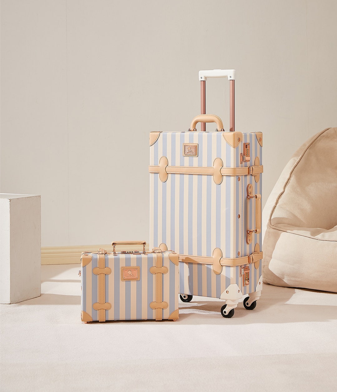 Blue-striped Vintage Style Suitcase Set for Woman, Luggage With Wheels ...