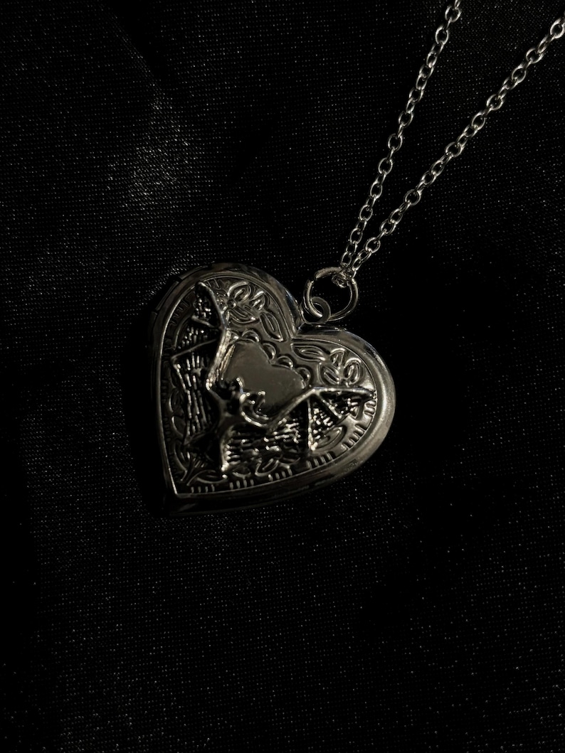 Bat Heart Locket Necklace || Gothic Jewellery || Gothic || Alternative ...