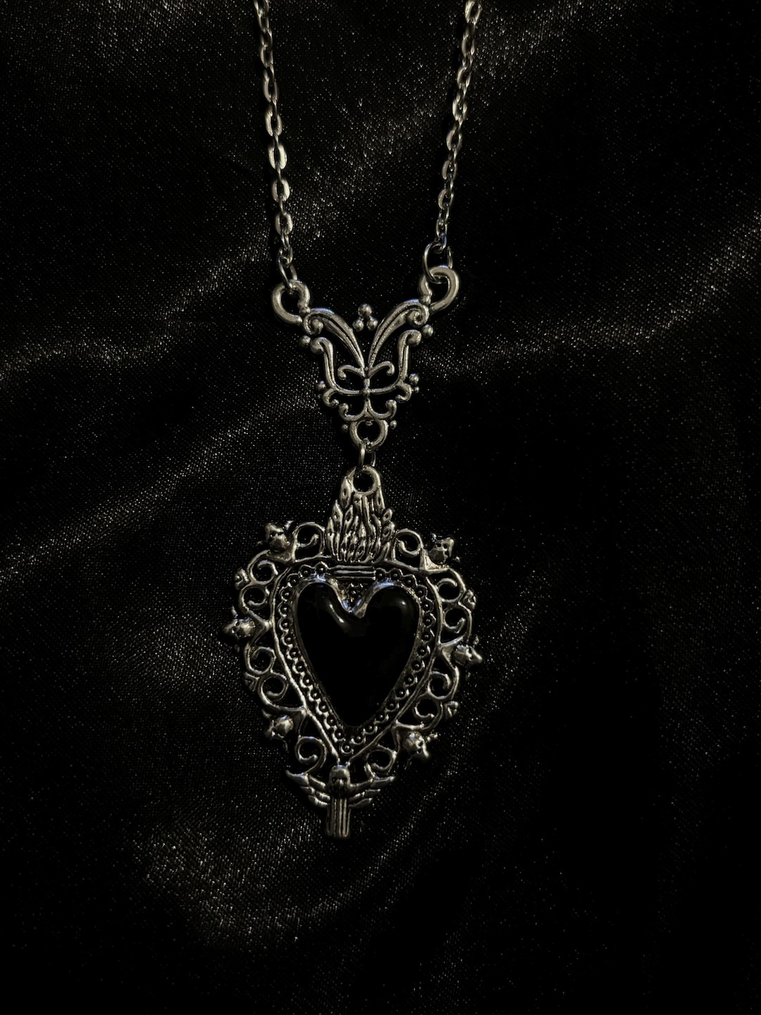 Sacred Heart Necklace || Gothic Jewellery || Gothic || Alternative ...