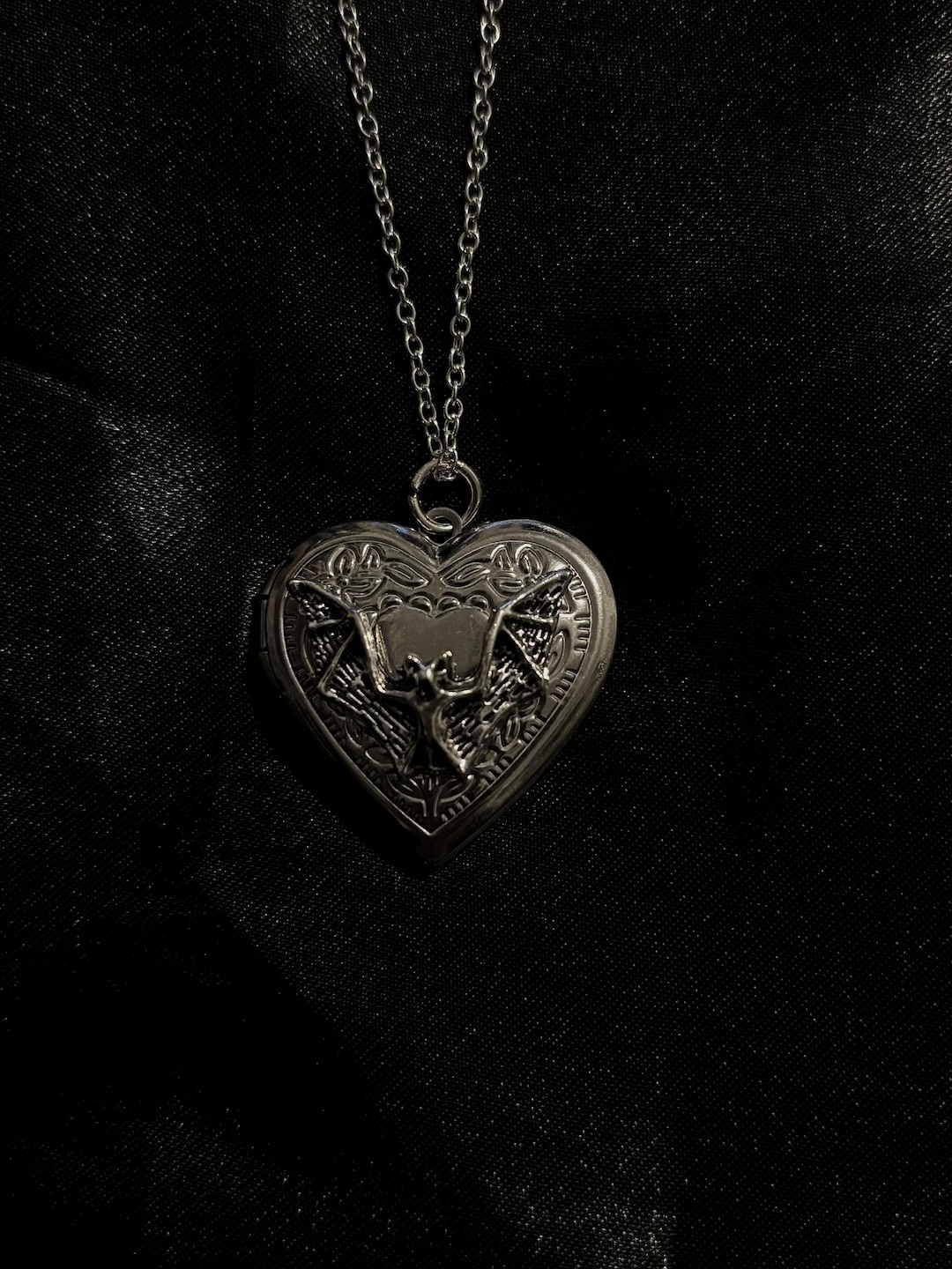 Bat Heart Locket Necklace || Gothic Jewellery || Gothic || Alternative ...