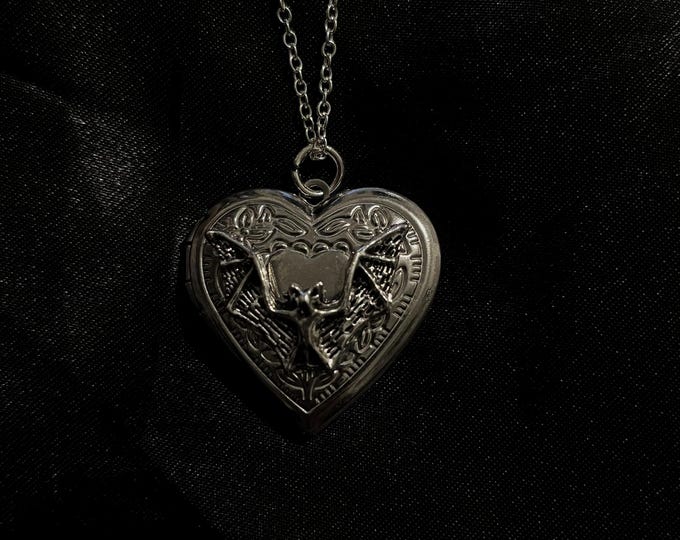 Bat Heart Locket Necklace || Gothic Jewellery || Gothic || Alternative ...