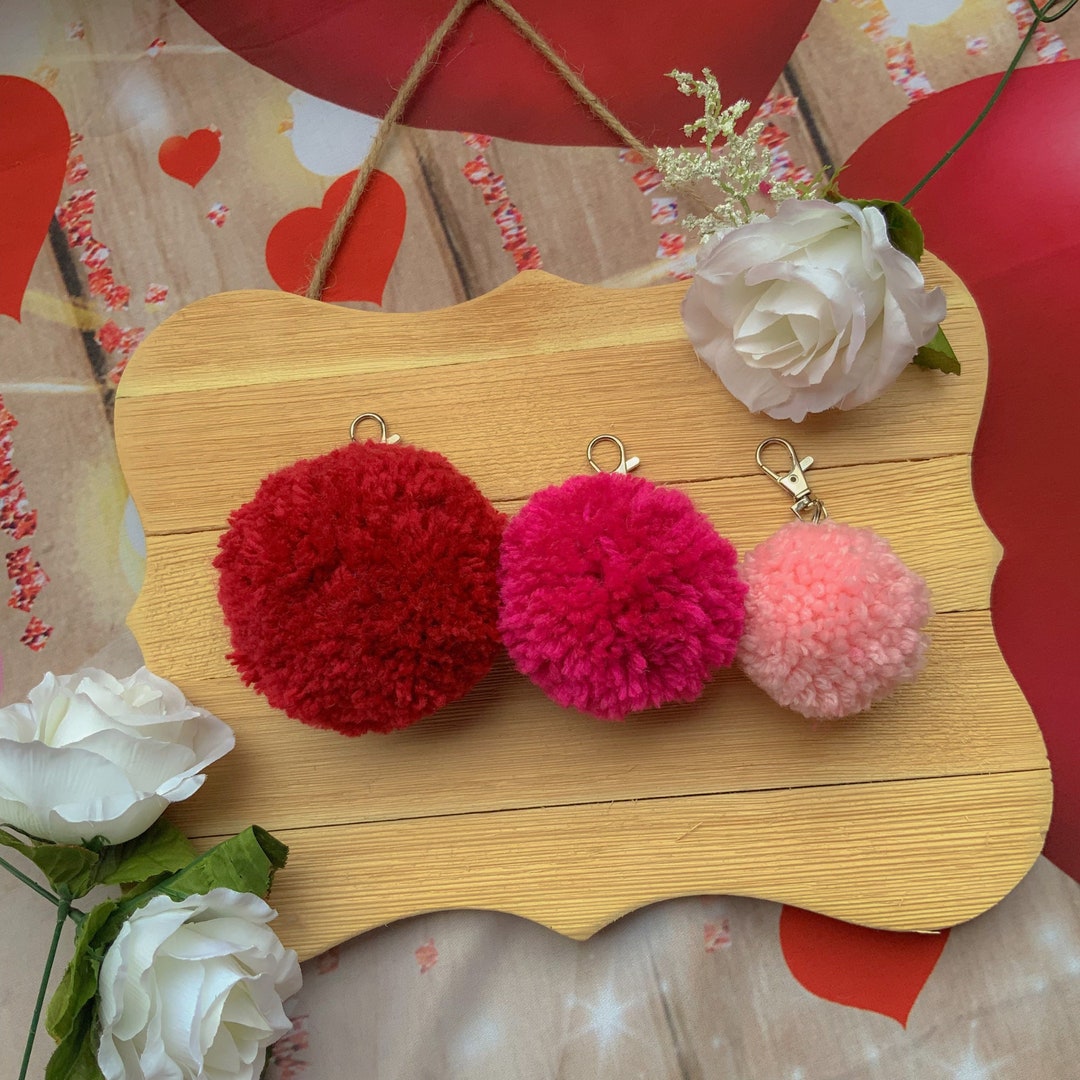 Pom Pom Keychain, Custom Keychain, Yarn Pom Pom Keychain. Pom Pom Charm ...