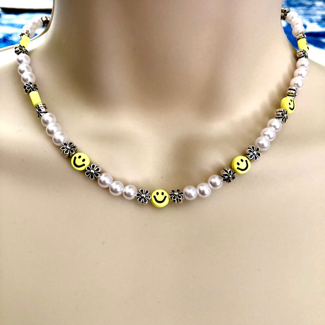 Smiley Face Pearl Necklace, Yellow and White Bead Choker, Necklace Gift ...