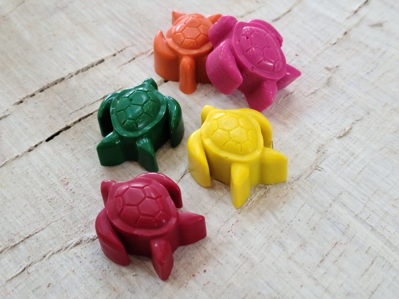 Sea Turtle Crayons: Recycled Beeswax Crayola Crayons, Kids Party Favors ...