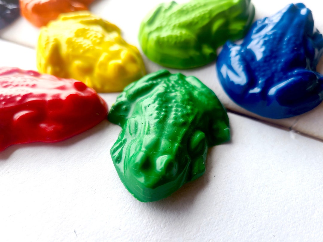 Frog Crayons: Beeswax Toad Party Favors - Set of 7 - Etsy