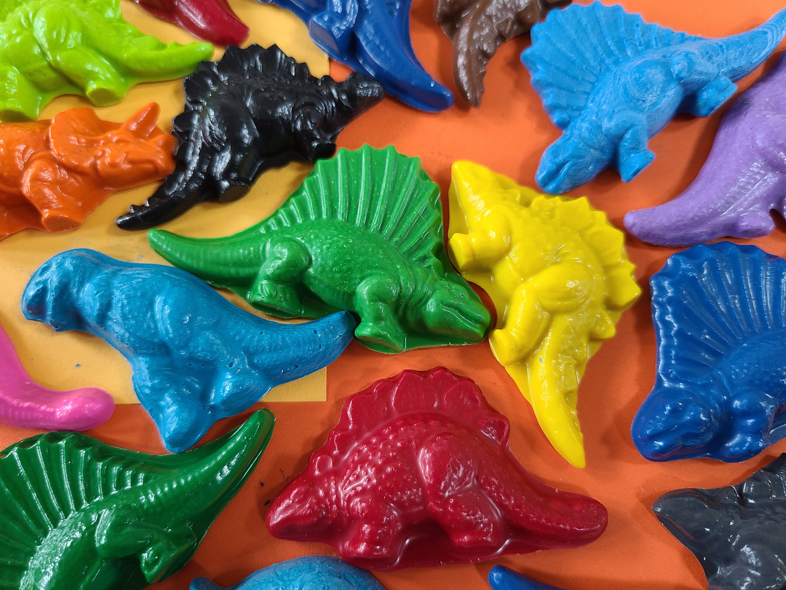 Dinosaur Crayons Set of 12 Dino Crayons handmade Natural - Etsy