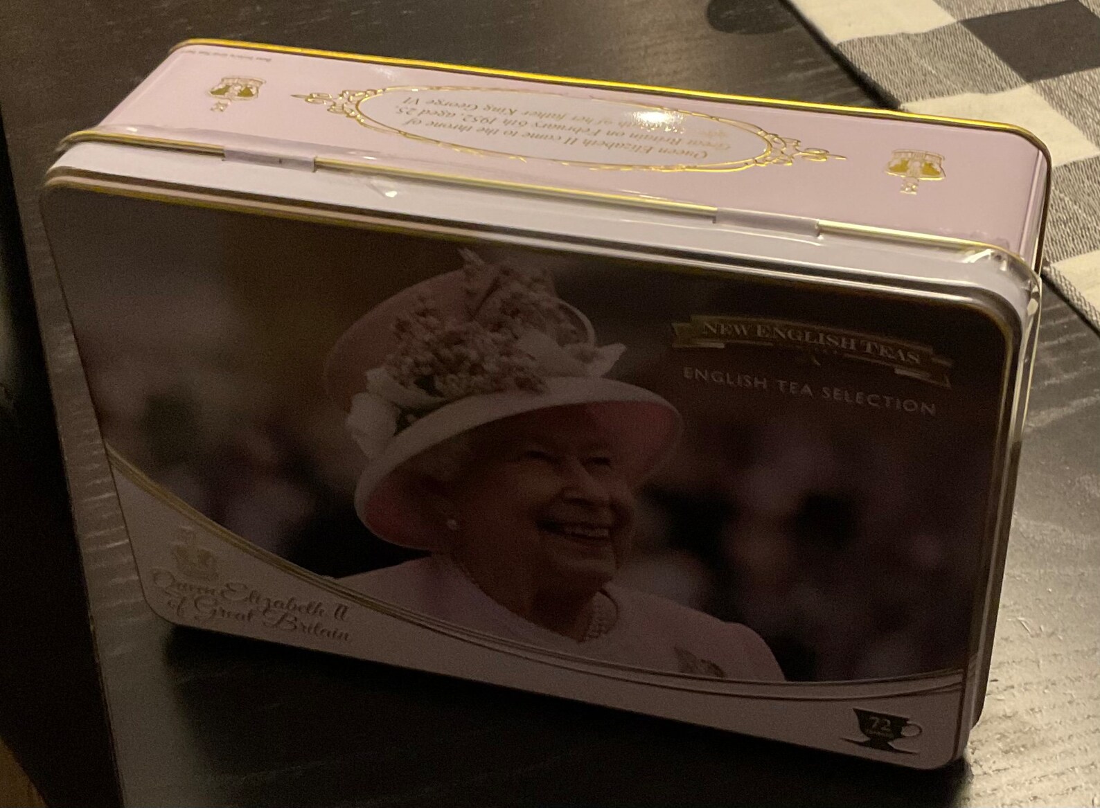 Royal Family Queen Elizabeth II Tin and Tea 3 Varieties of Tea - Etsy ...