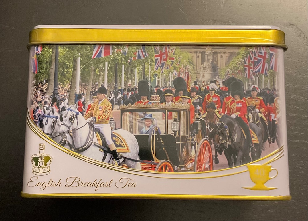 Royal Family Queen Elizabeth II Royalty Tin With Tea - Etsy