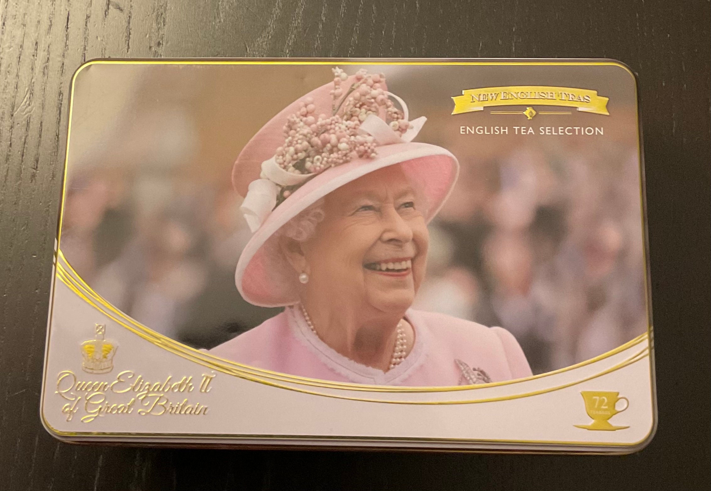 Royal Family Queen Elizabeth II Tin and Tea 3 Varieties of Tea - Etsy ...
