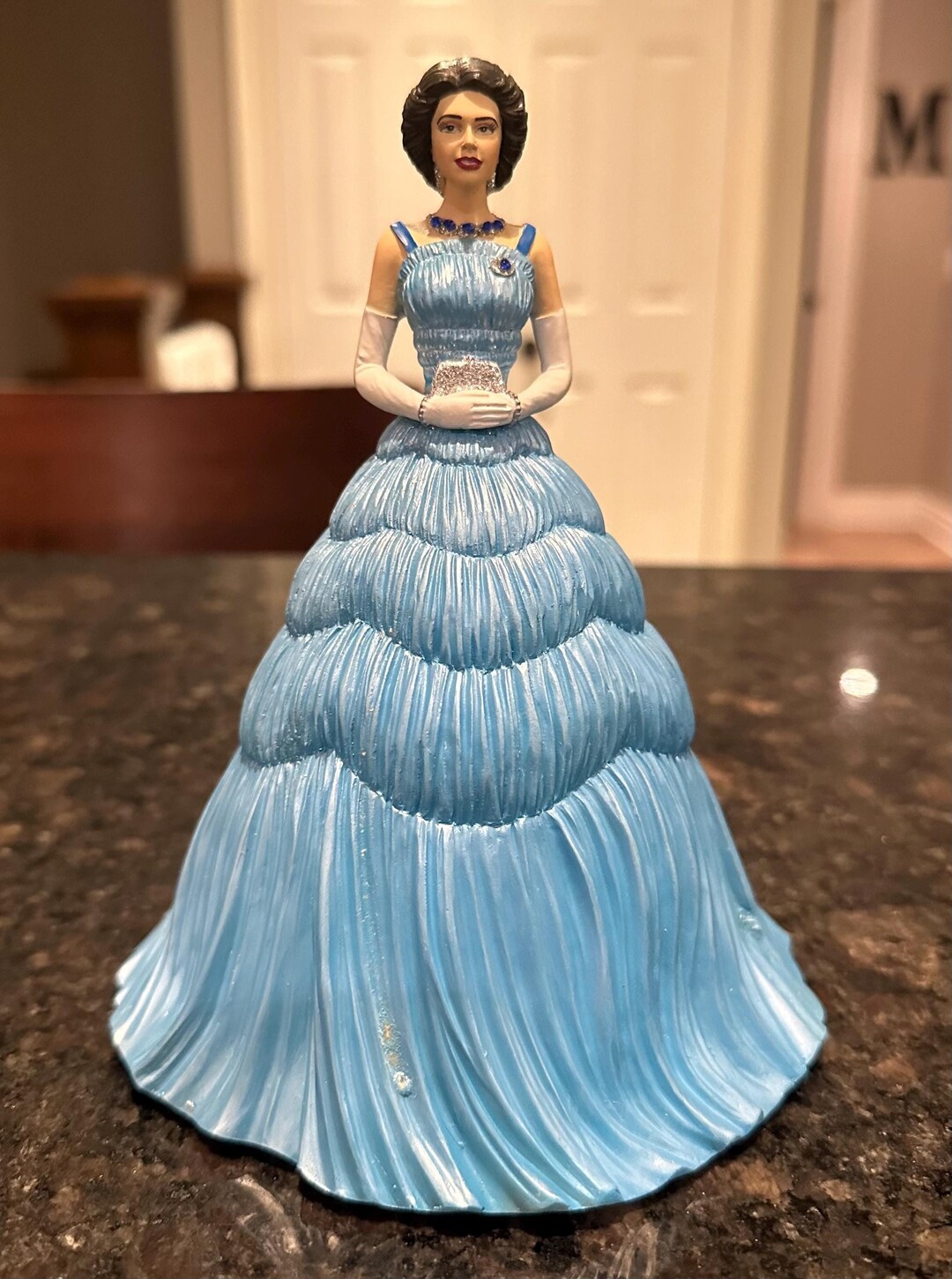 Hamilton Collection Queen Elizabeth II Meets the Kennedys Figurine - Etsy