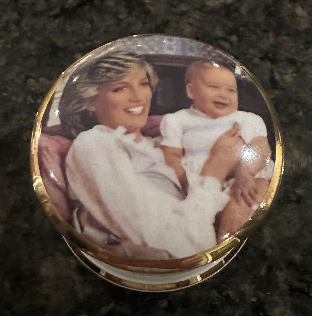 Royal Family Trinket Box First Birthday of Prince William - Etsy