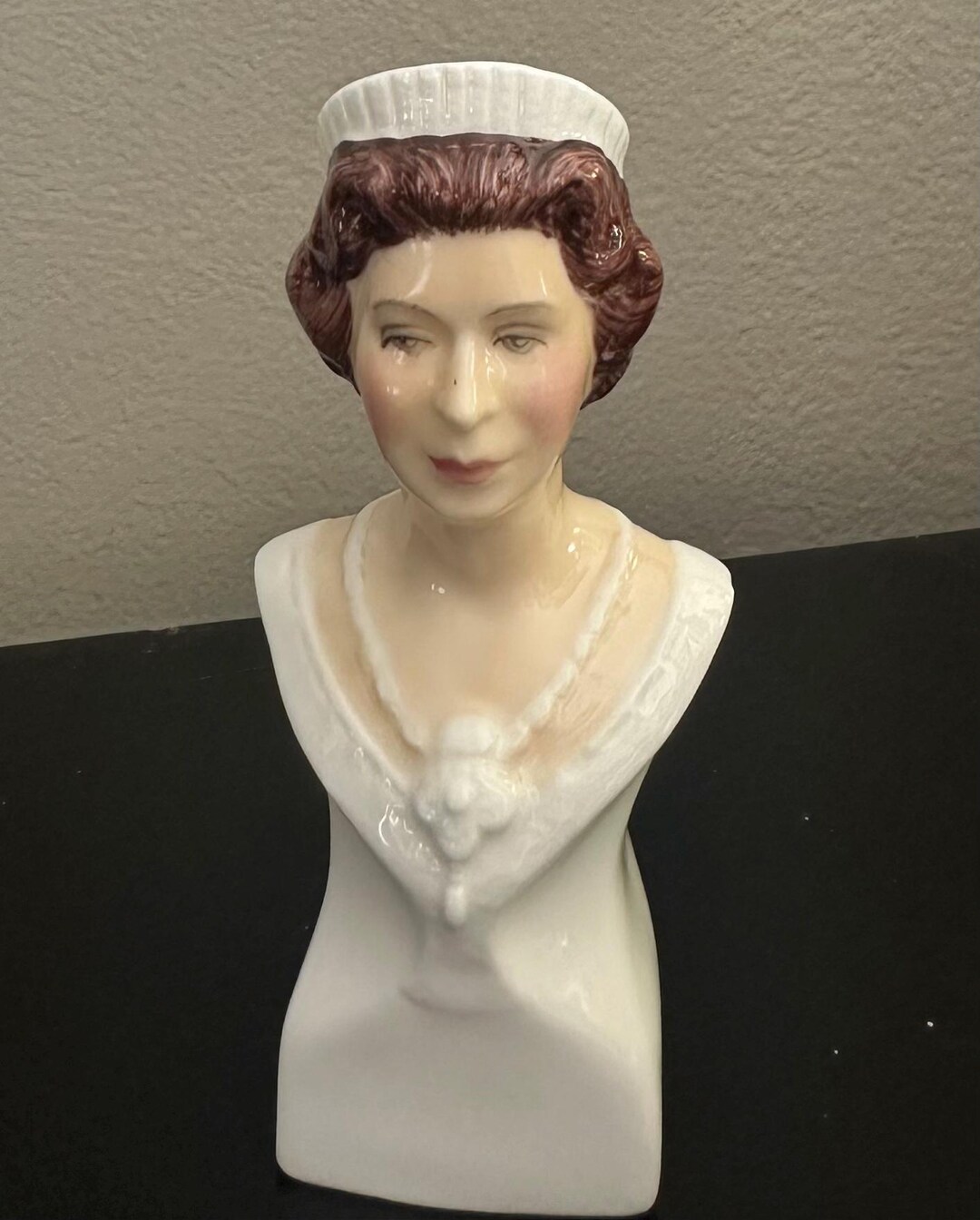 Rare Queen Elizabeth II Royal Staffordshire LE Bust - Etsy