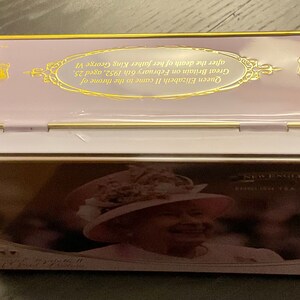 Royal Family Queen Elizabeth II Tin and Tea 3 Varieties of Tea - Etsy ...