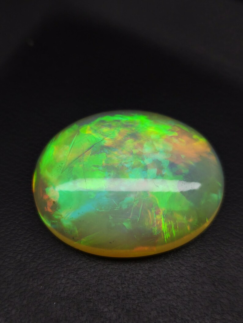 31 Carat Giant Ethiopian Opal | Natural Neon Green Flash Opal 28x23mm ...