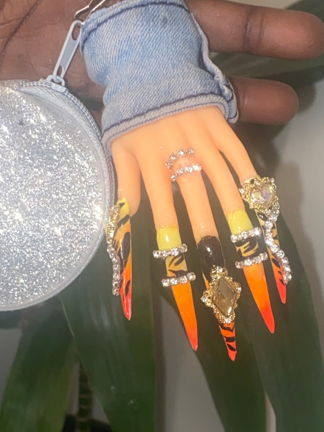 Vivienne Klaws Keychain Baddie Set Gift for Her Nail Tech - Etsy