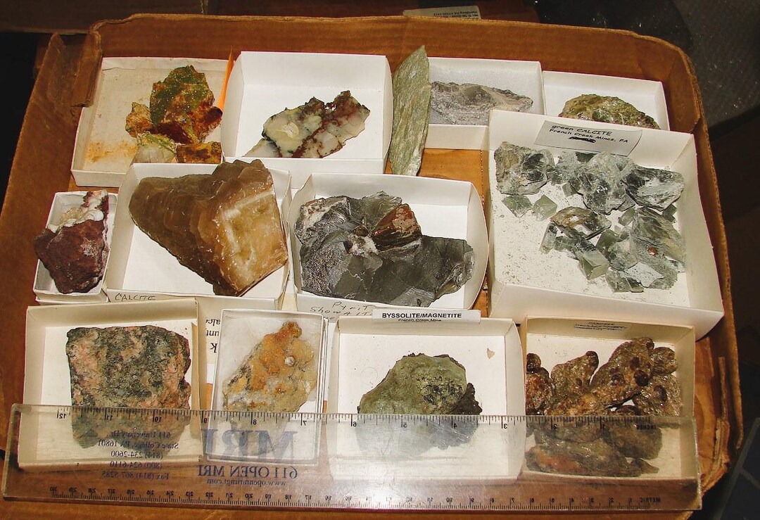 Mineral Specimens From Pennsylvania Hemimorphite, Pyromorphite, Native ...