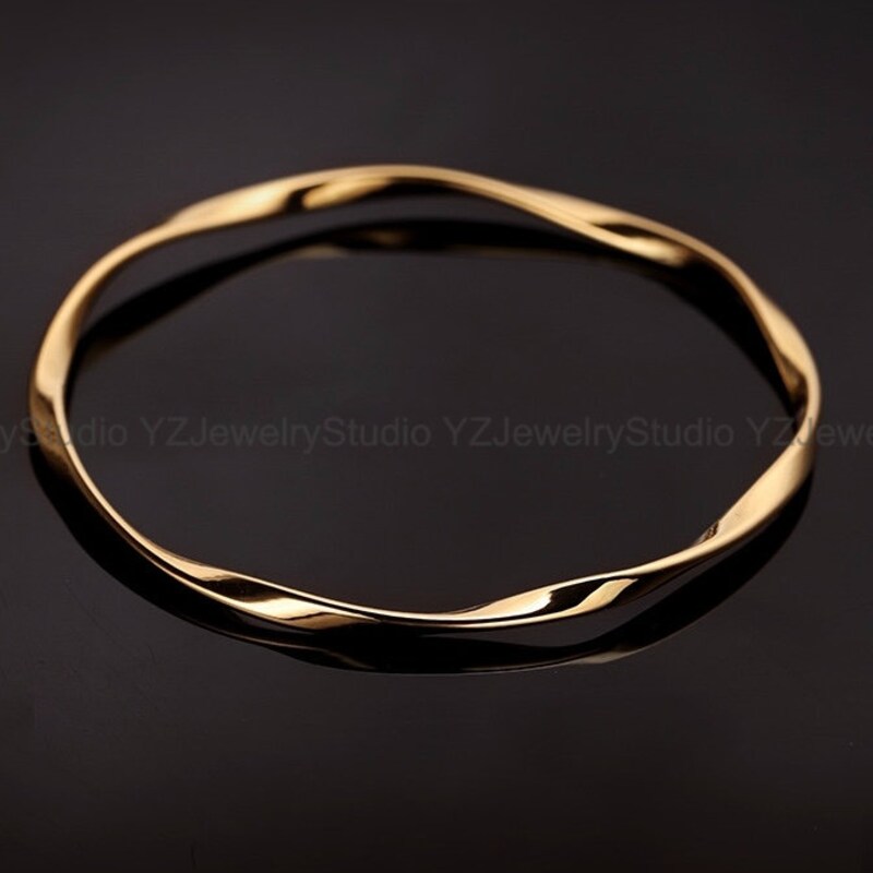 Mobius Bangle - Etsy
