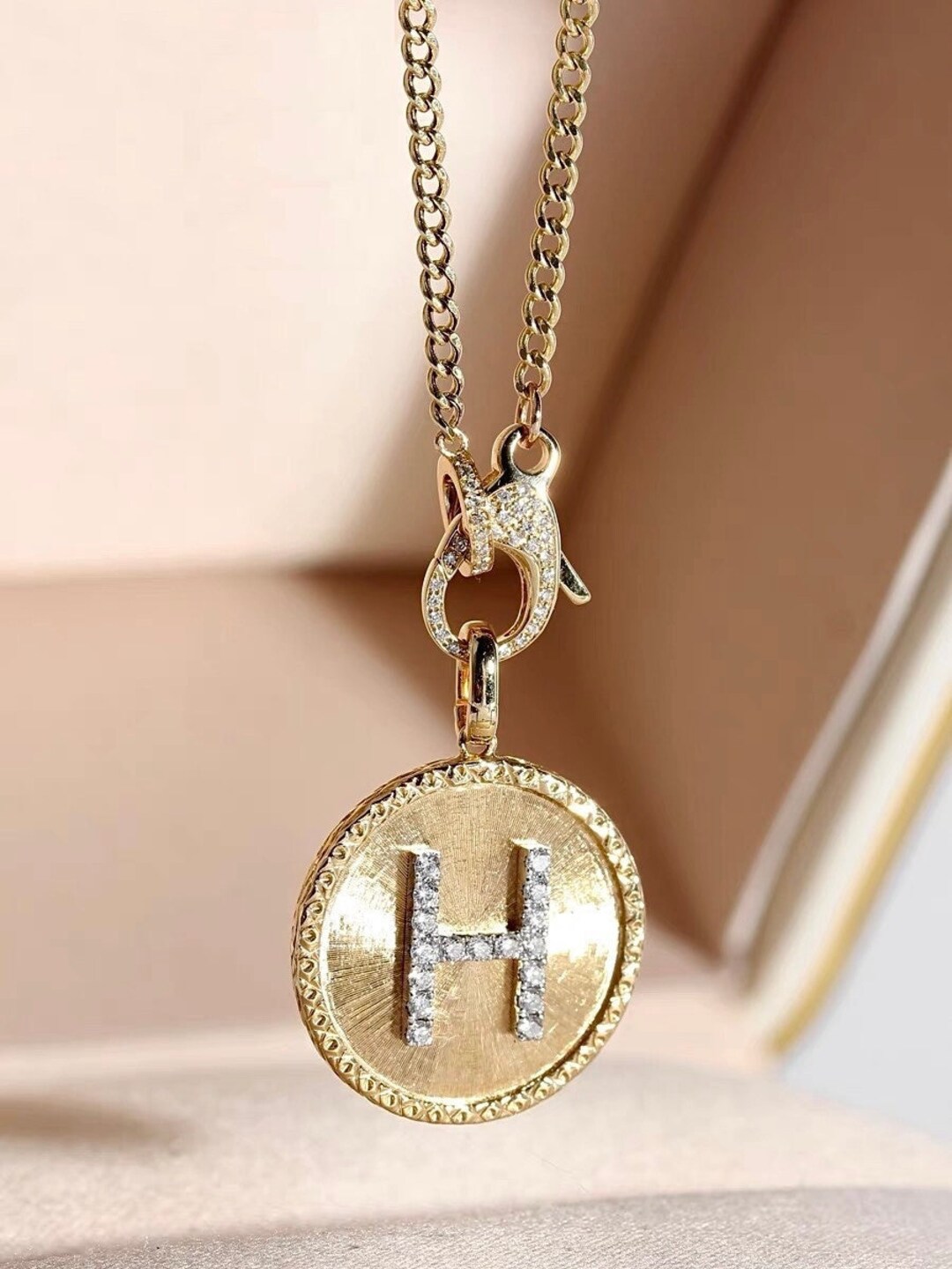 18k Solid Gold Diamond Personalized Initial Pendant/ Round Letter ...