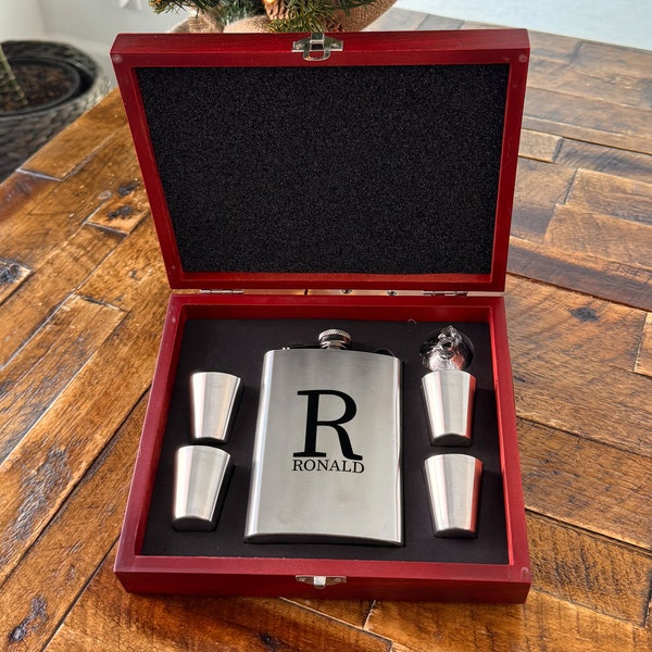 Engraved Flask Set - Etsy