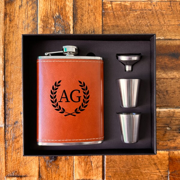 Engraved Flask Set - Etsy