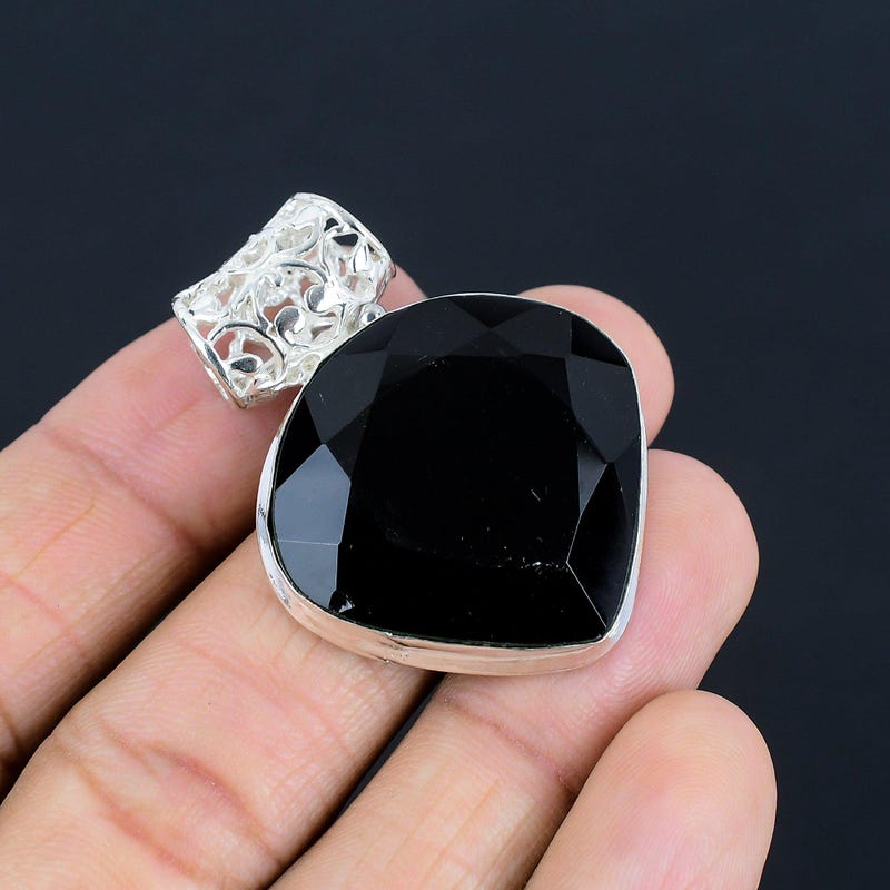 Black Spinel Pendant - Etsy