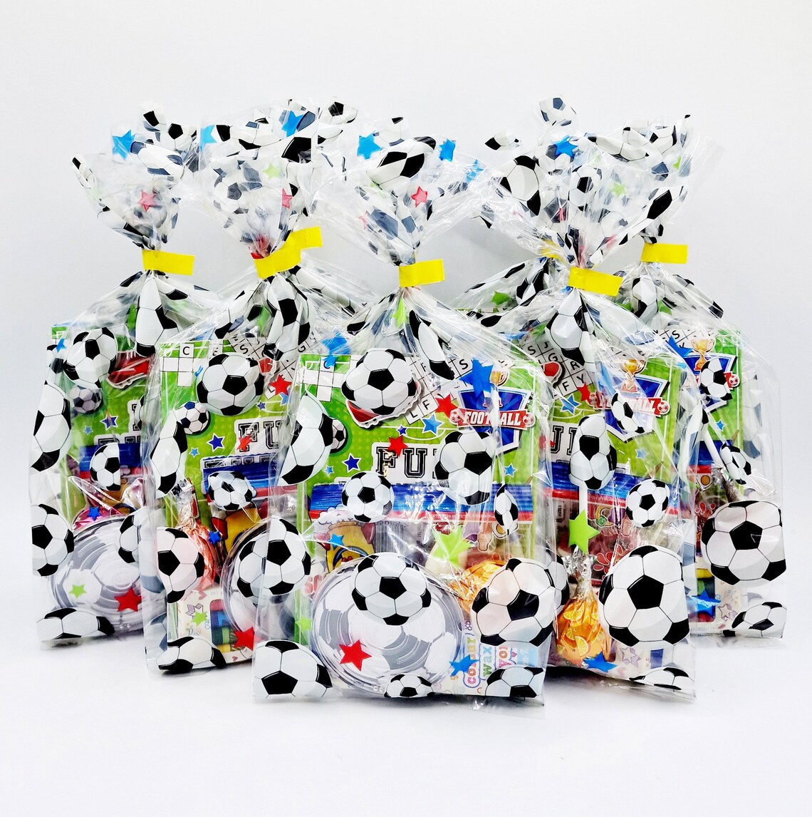 15 X Football Theme Pre Filled Party Bags With Favours and Sweets for ...
