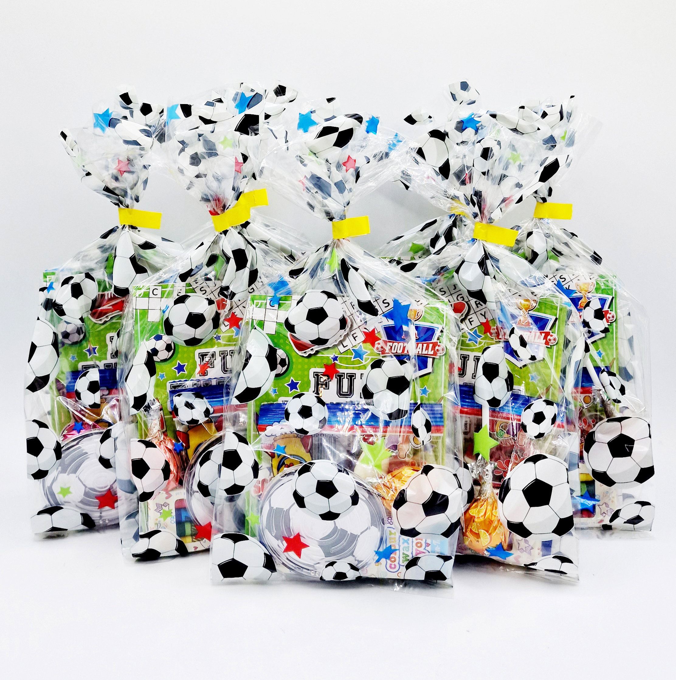 20 X Football Theme Pre Filled Party Bags With Favours and Sweets for ...