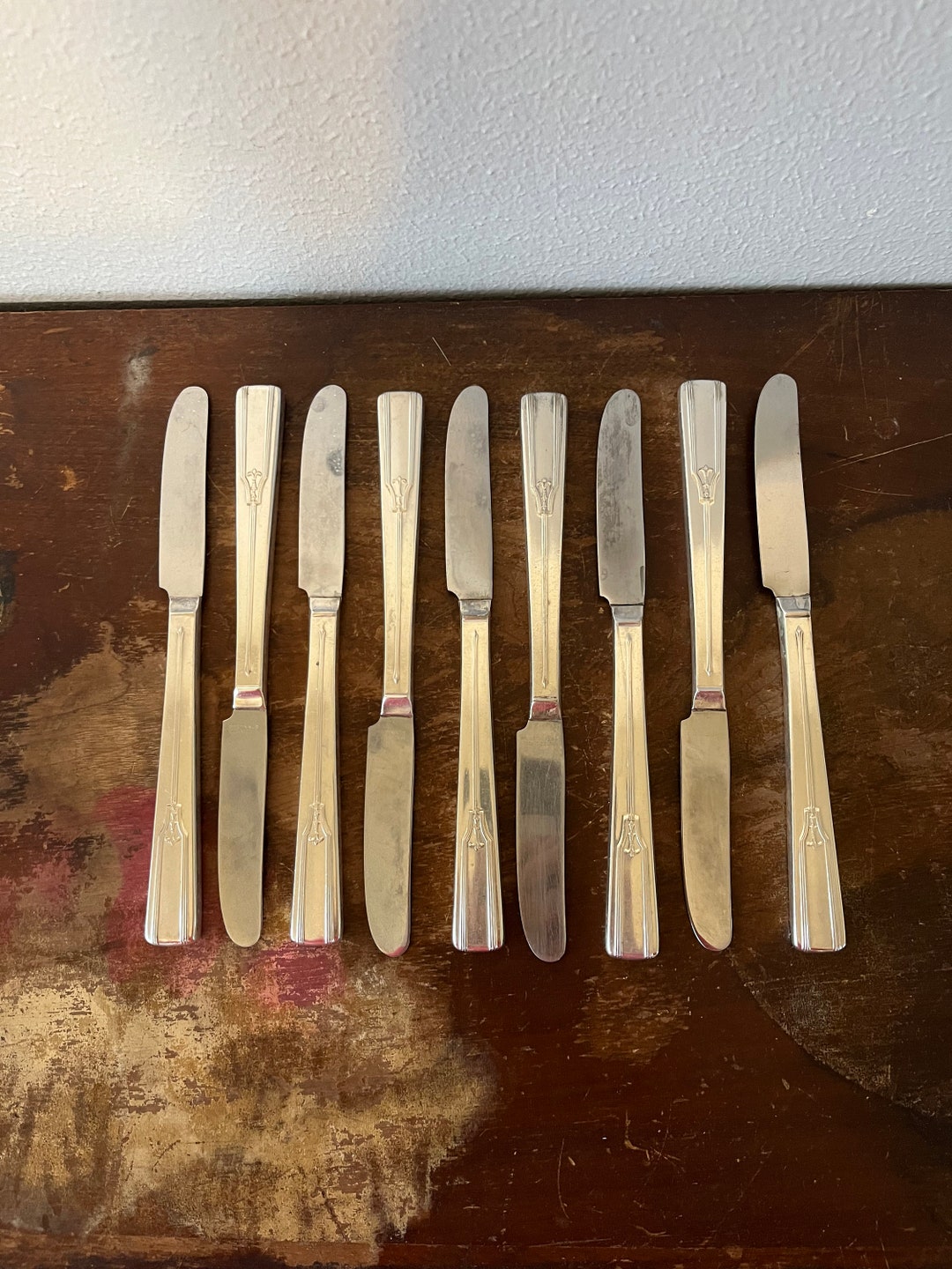 Set of 8 Wm. Rogers Mfg. Co. Luncheon Knives Silverplate Extra Plate IS ...