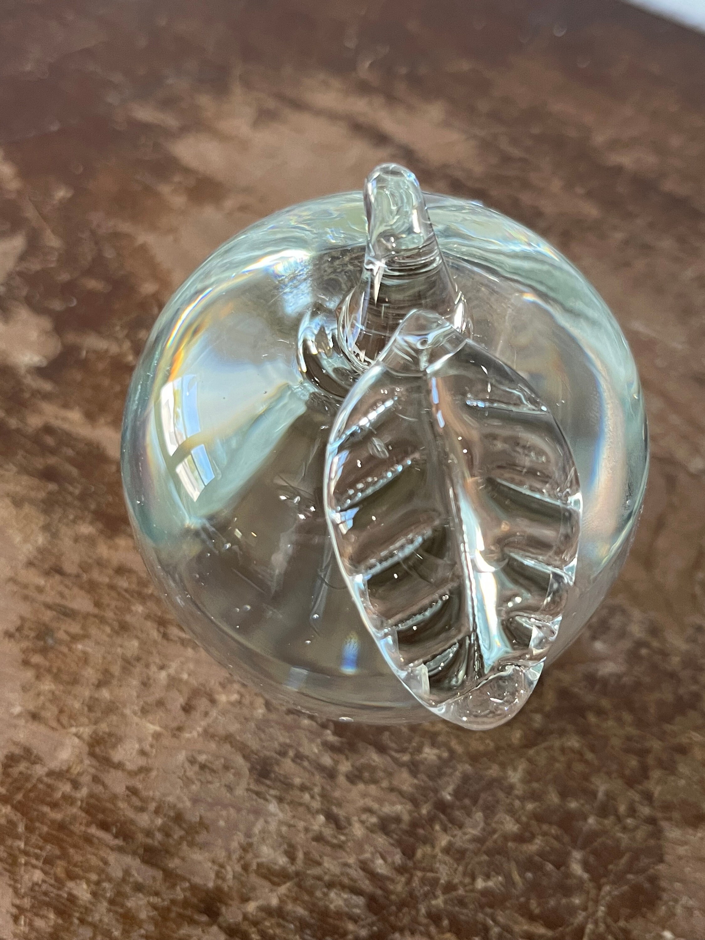 Vintage Ron Hinkle Art Glass Apple Paperweight Desk Accent Apple ...