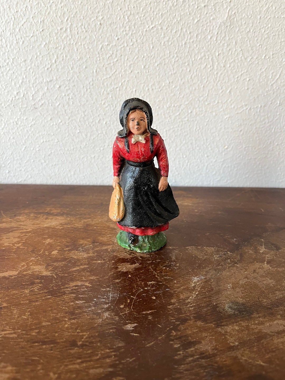 Vintage Cast Iron Painted Amish Woman Figurine 4.25” Painted Figurine ...