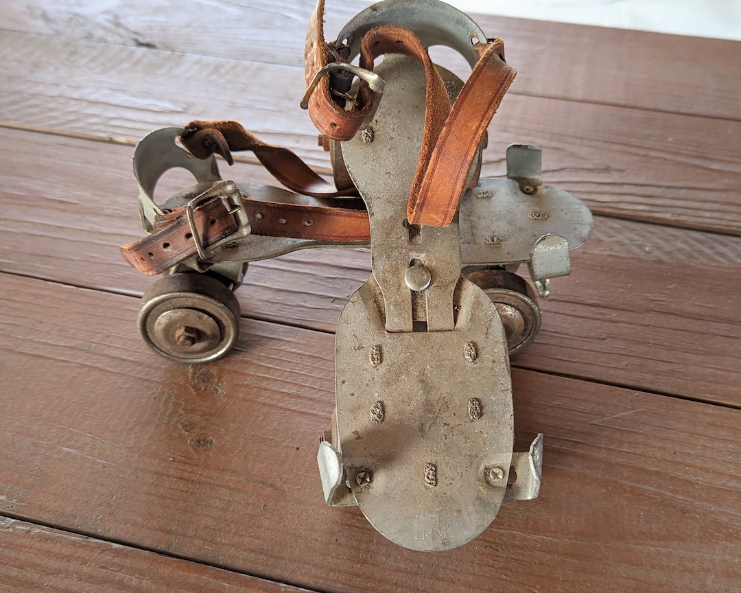 Vintage Adjustable Metal Roller Skates With Skate Key - Etsy