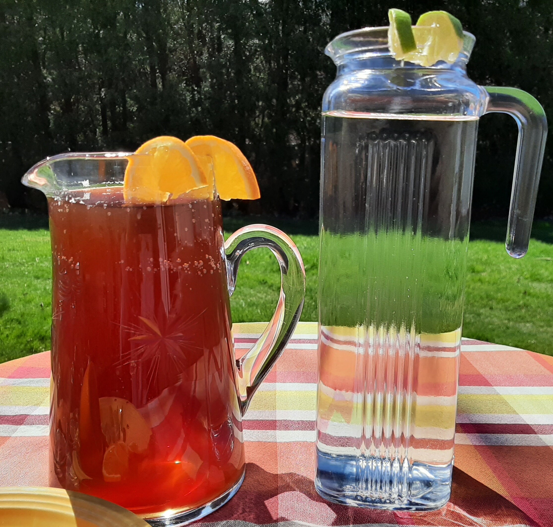 Vintage Mid-century Clear Glass Pitchers Starburst Pattern and ...