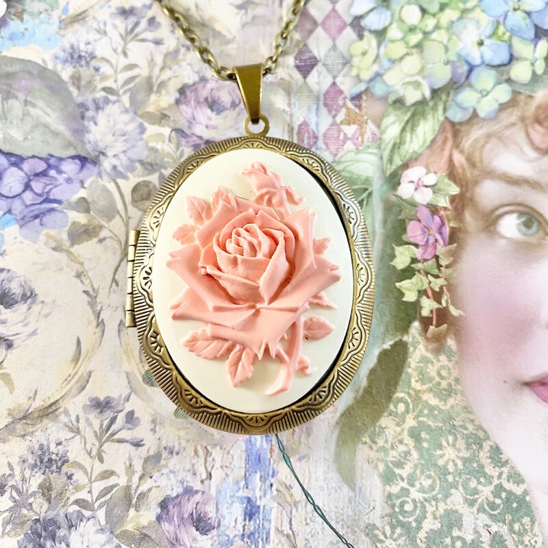 Gothic Locket - Etsy