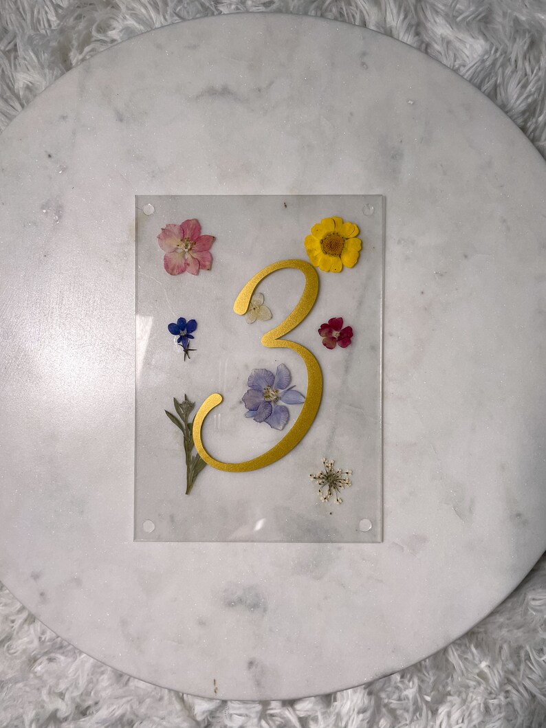 Pressed Dried Flowers Acrylic Table Numbers: Custom Wedding Decor - Etsy