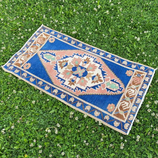 2x4 Runner Rug - Etsy