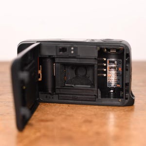 Yashica T4 Safari Limited Edition Kyocera Slim T Point and Shoot Analog Camera Very Good ...
