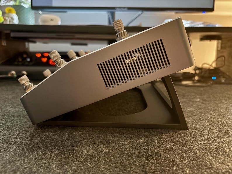 Quad Cortex Desk Stand – 3D Printed Pedalboard Holder for Guitar Pedals ...