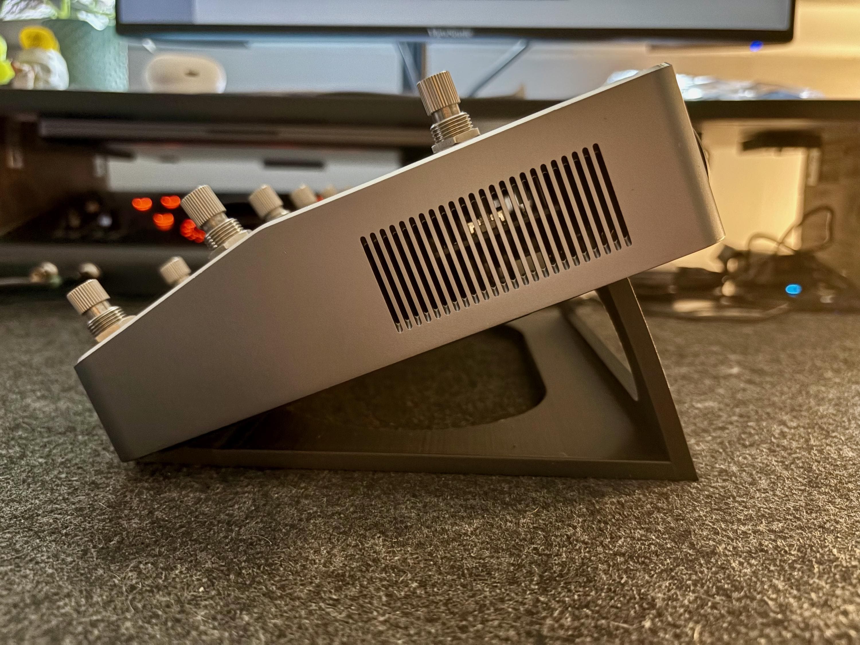 Quad Cortex Desk Stand – 3D Printed Pedalboard Holder for Guitar Pedals ...