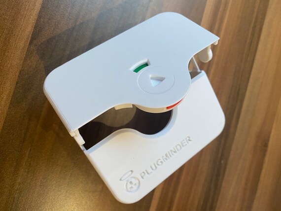 Single Plugminder: 3d-printed Socket Plug and Phone Charger - Etsy