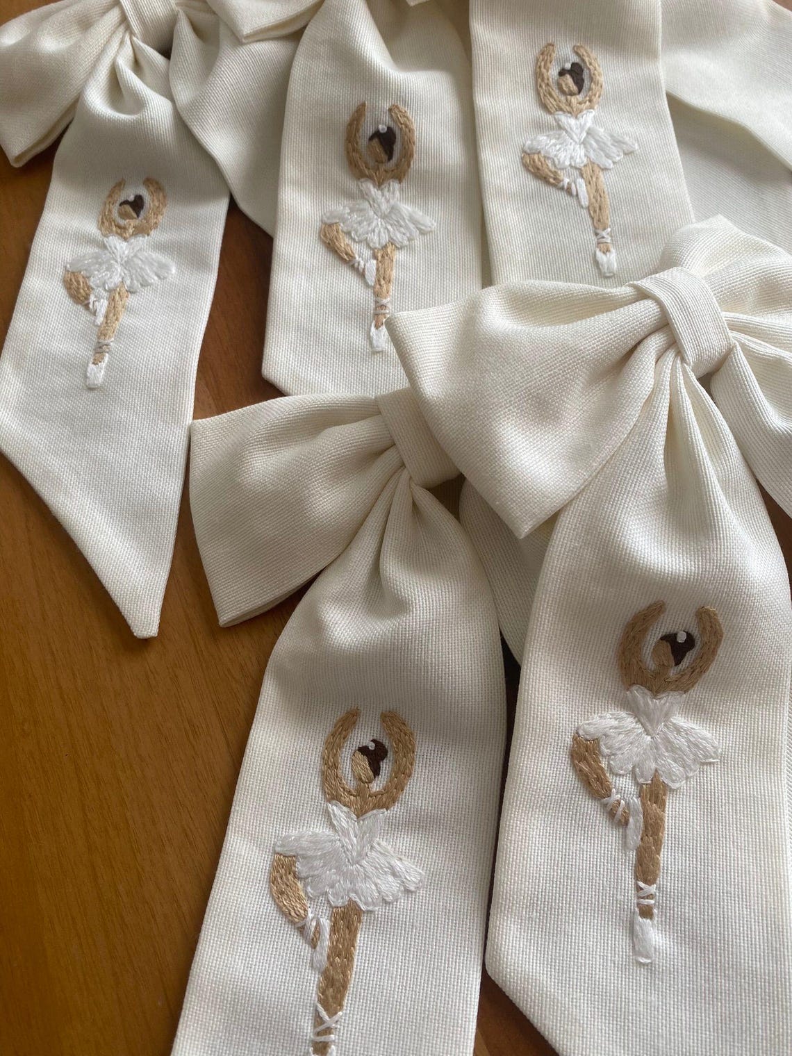 Initial Hand Embroidered Bow, Custom Name Bow, Floral Hair Bow, Baby ...