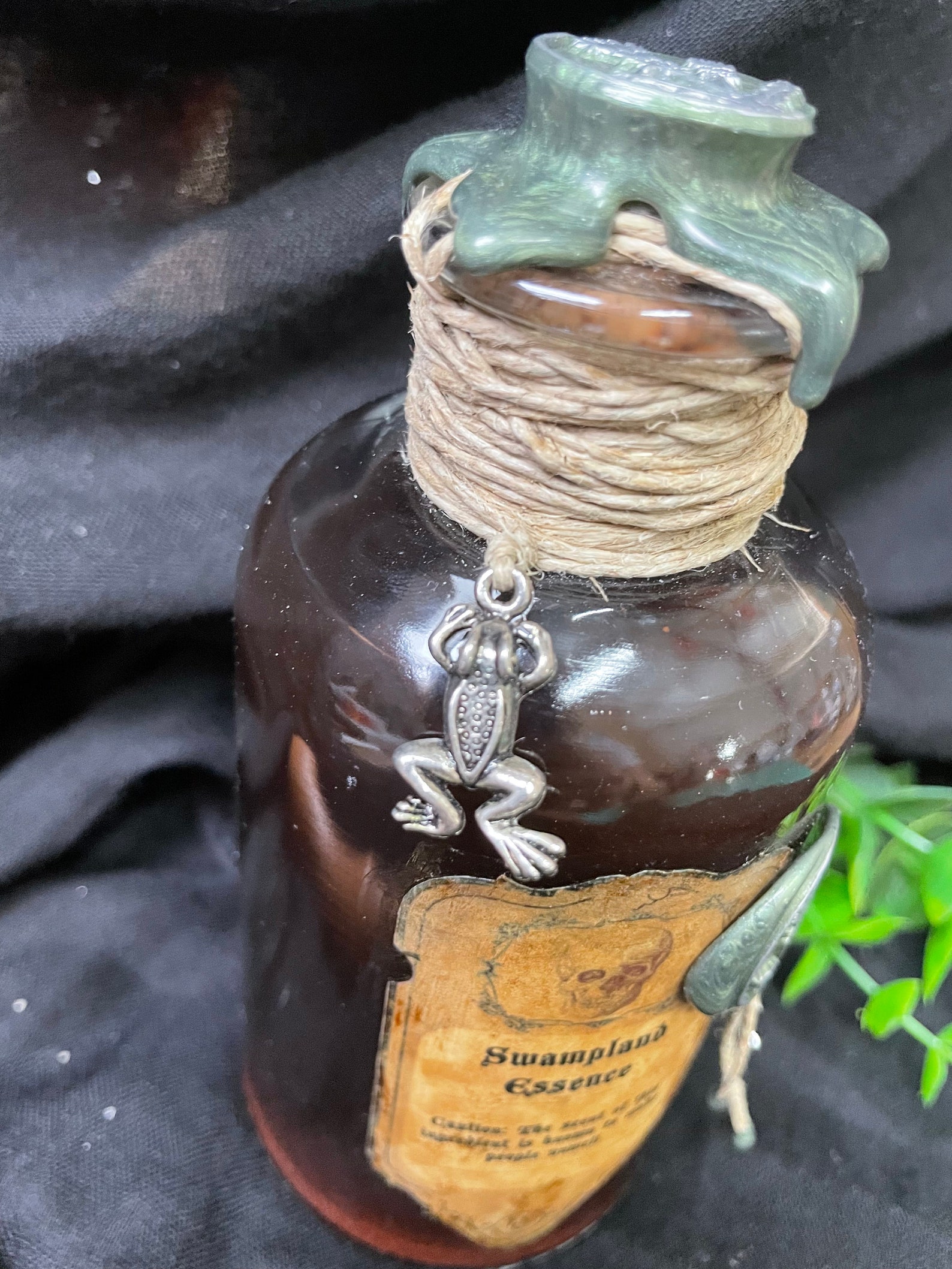 Swampland Essence - Witch and Sorcerer Potions, Bottles and Replicas ...