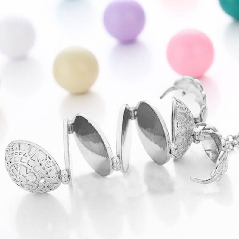 Custom Four Photos Necklace, Retro Foldable Clavicle Chain, Stylish ...