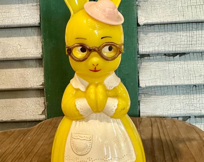 Vintage Easter Bunny Rabbit Knickerbocker 50’s Rattle Toy 6” Plastic W ...