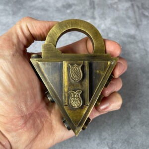 Dungeon Triangle Lock - Etsy