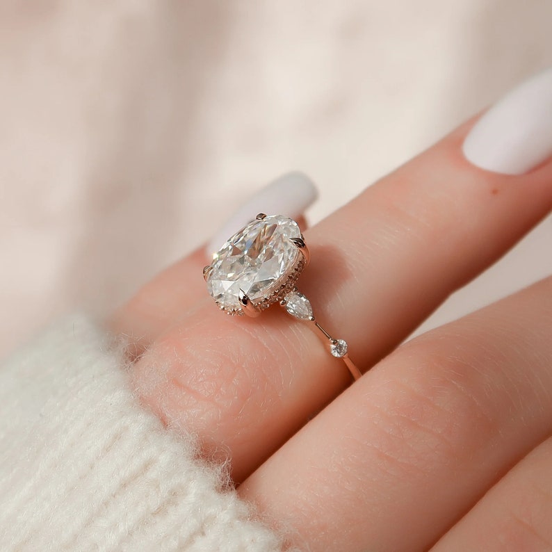 4 Carat Oval Lab Grown Diamond Ring / 4 CT Oval Diamond Thin Hidden ...